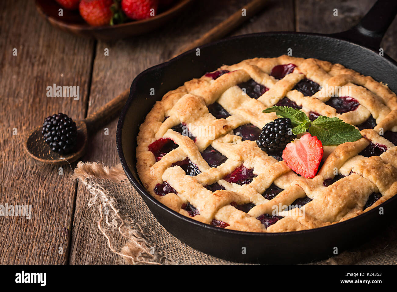 Traditional berry pie Stock Photo - Alamy