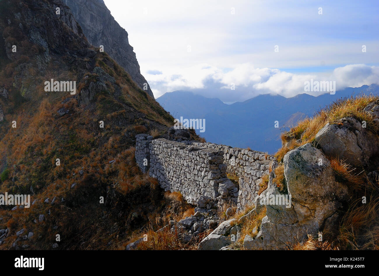 Italian front trench hi-res stock photography and images - Alamy