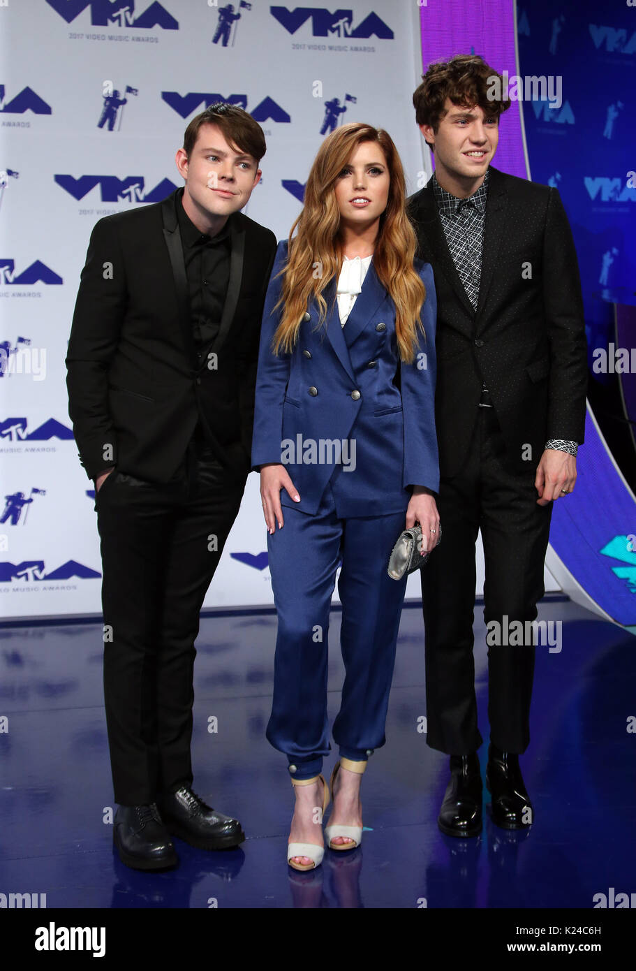 Inglewood, USA. 27th Aug, 2017. Graham Sierota, Sydney Sierota, Noah Sierota, at 2017 MTV Video ...