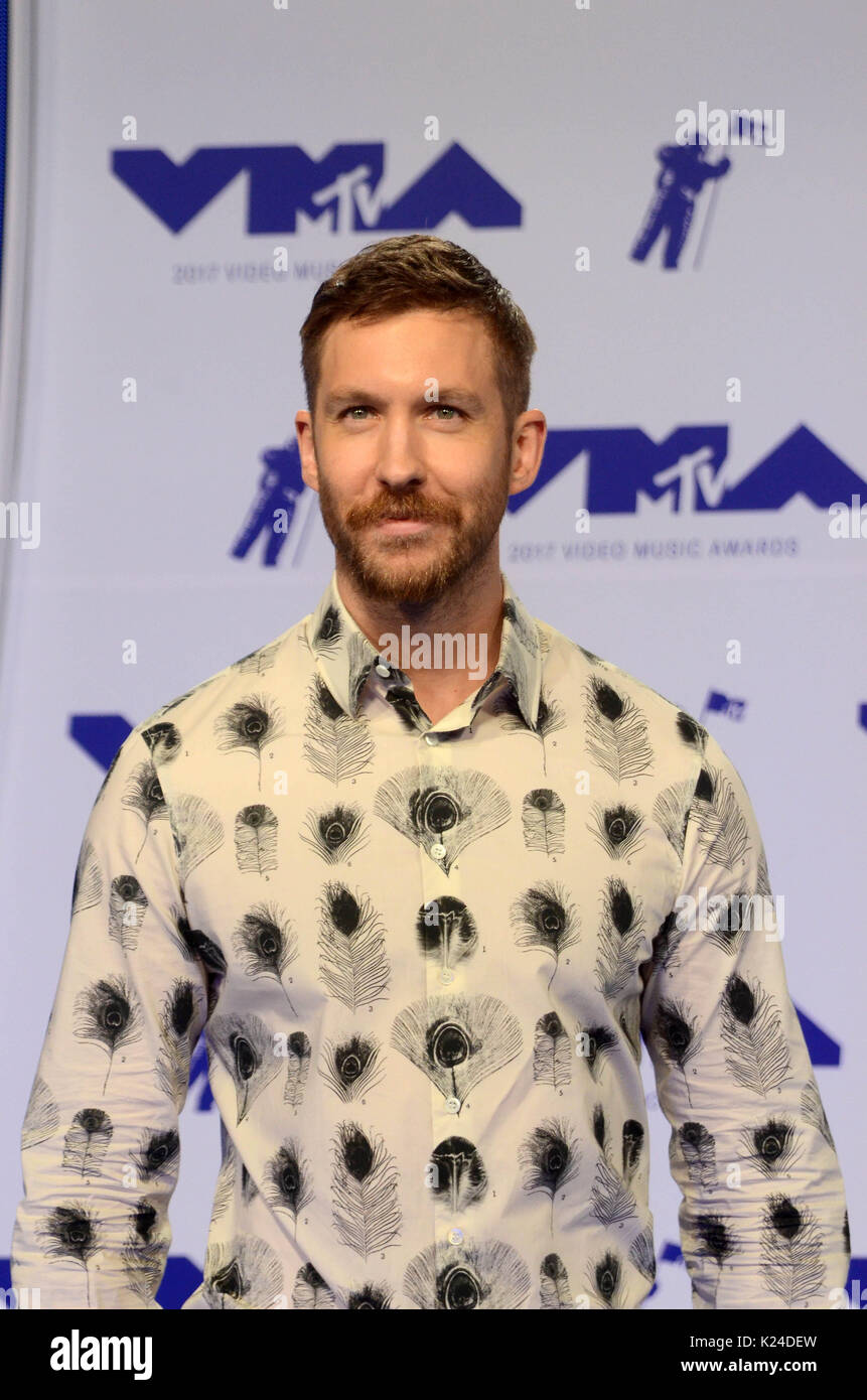 INGLEWOOD, CA - AUGUST 27: Calvin Harris at the 2017 MTV Video Music ...