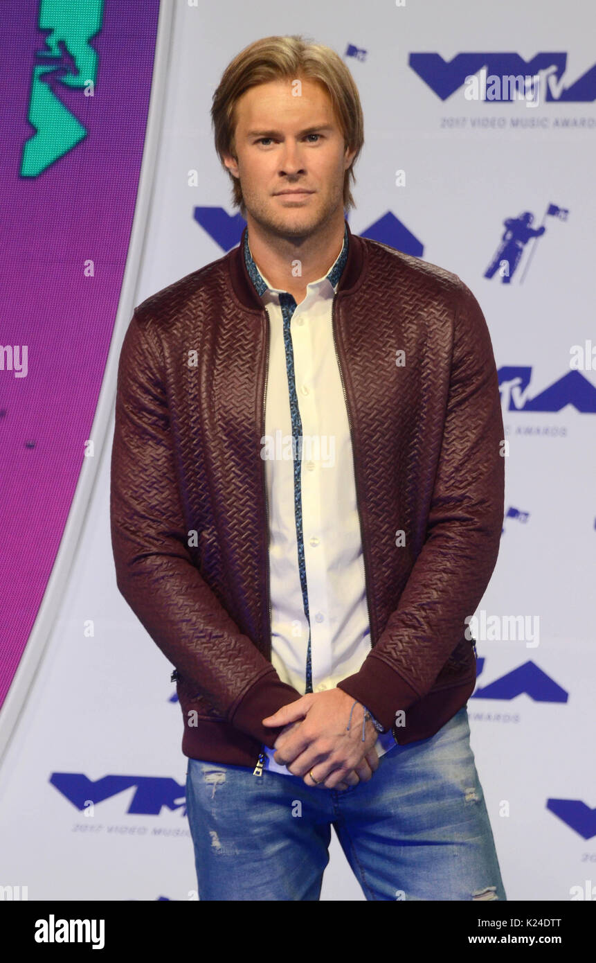 INGLEWOOD, CA - AUGUST 27: James Trevena-Brown at the 2017 MTV Video ...