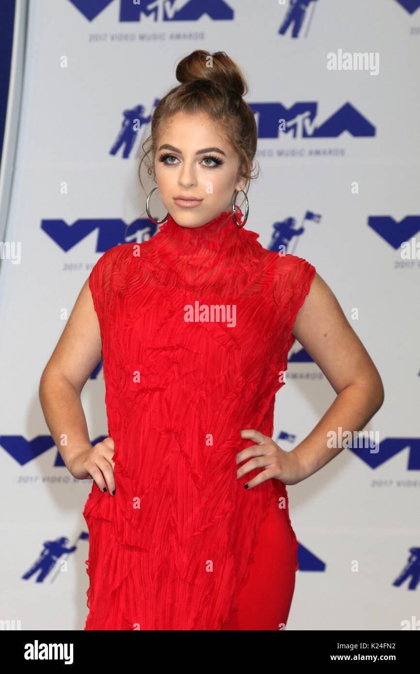 Ariel video hi-res stock photography and images - Alamy