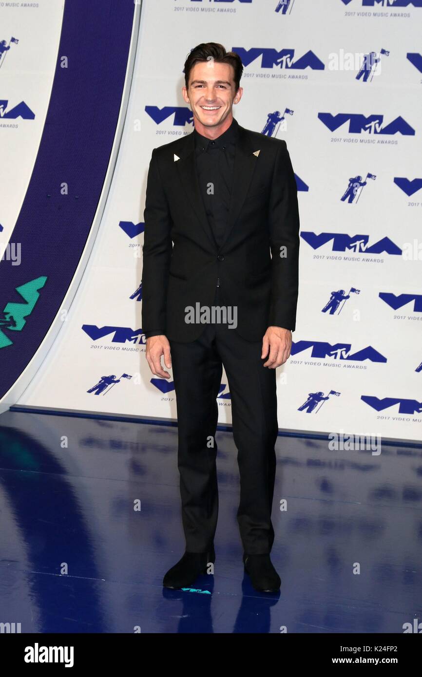 Drake music video hi-res stock photography and images - Alamy