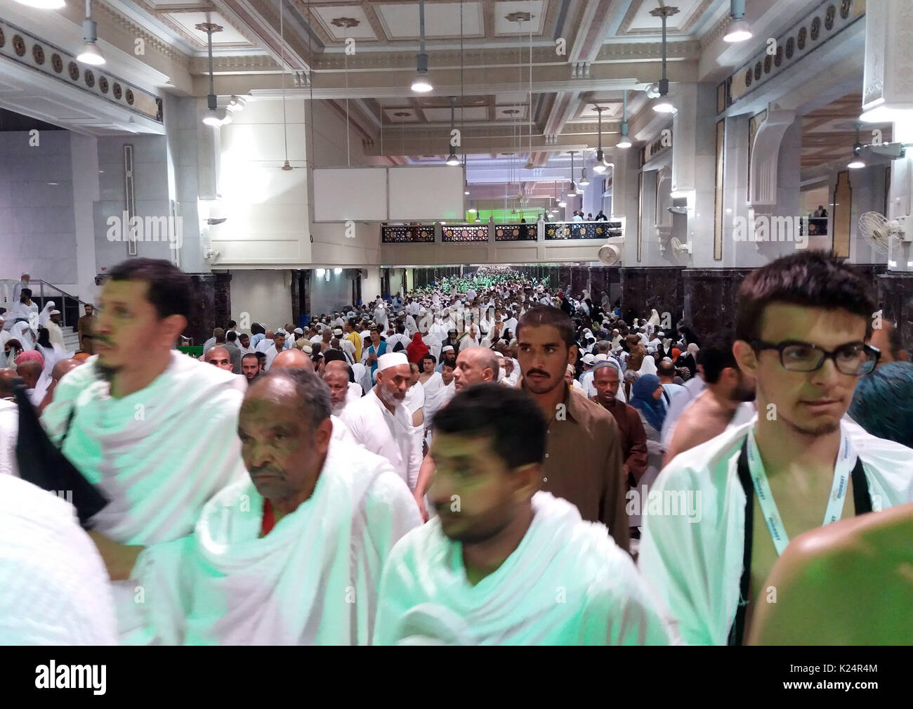 Mecca, Mecca, Saudi Arabia. 28th Aug, 2017. Muslim pilgrims gather ...