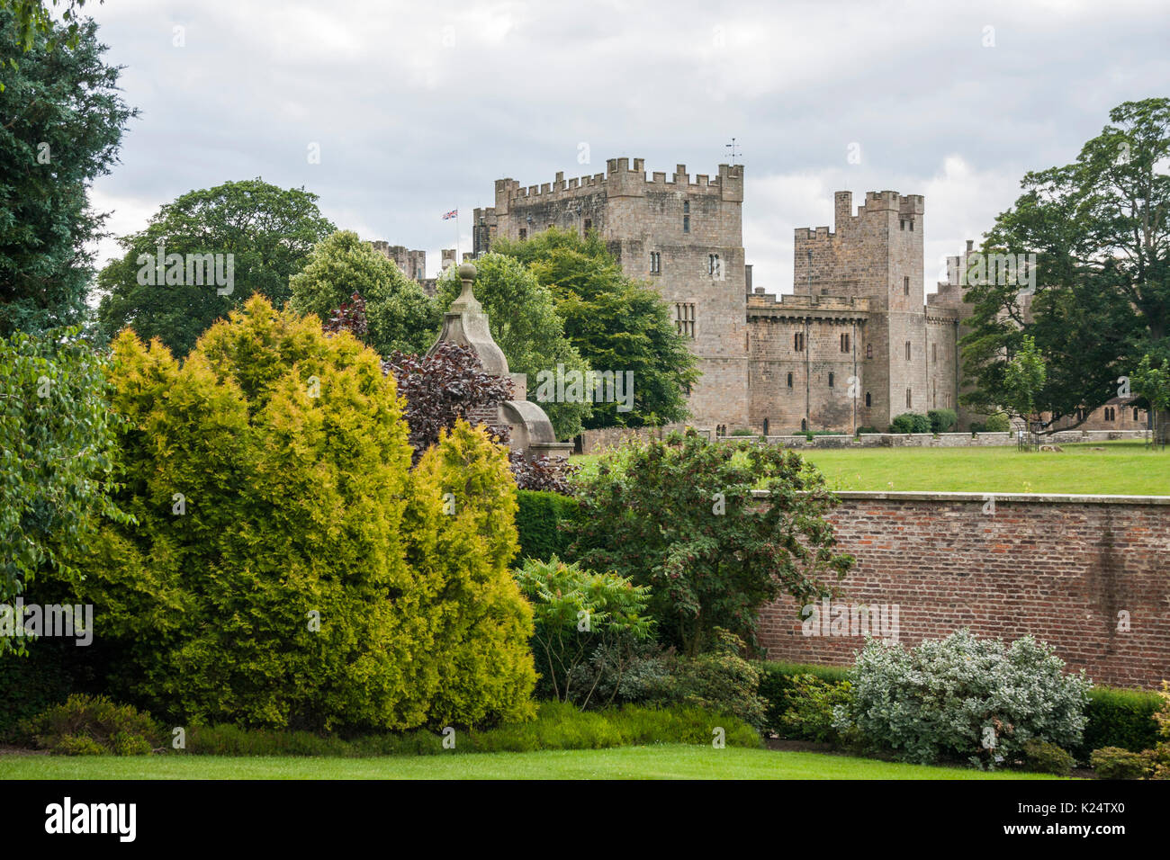 Co durham landmark tourist attraction hi-res stock photography and ...