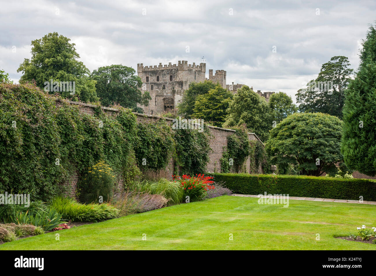 Co durham landmark tourist attraction hi-res stock photography and ...