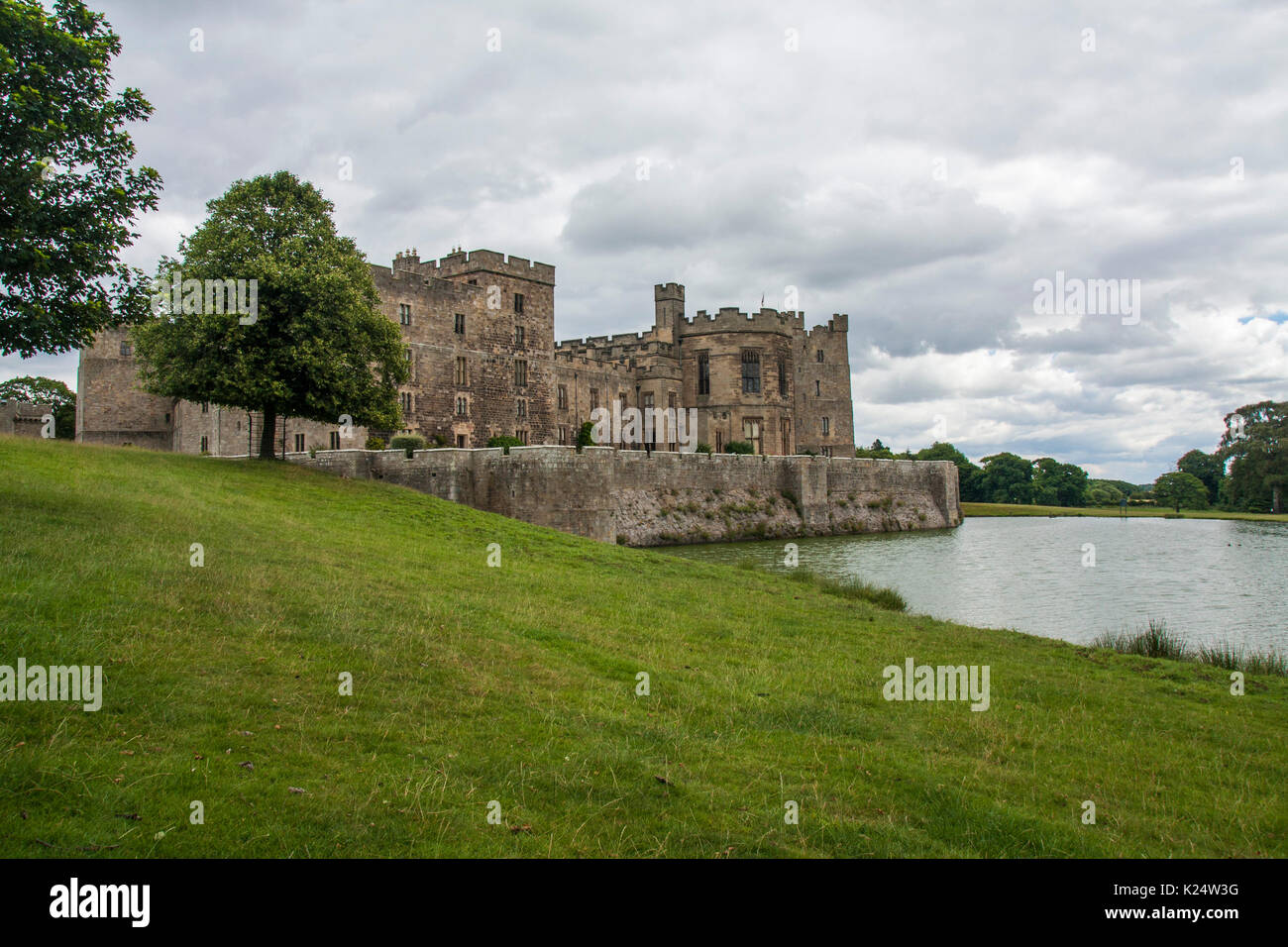 Co durham landmark tourist attraction hi-res stock photography and ...