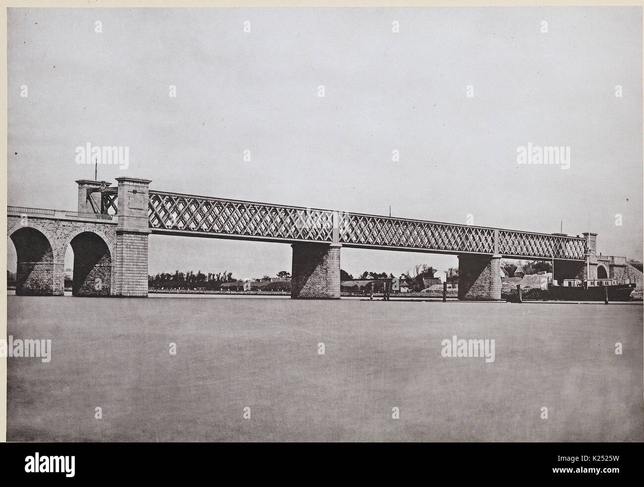 Viaduc de Lorient - Les Travaux Publics de la France, 1883 Stock Photo ...