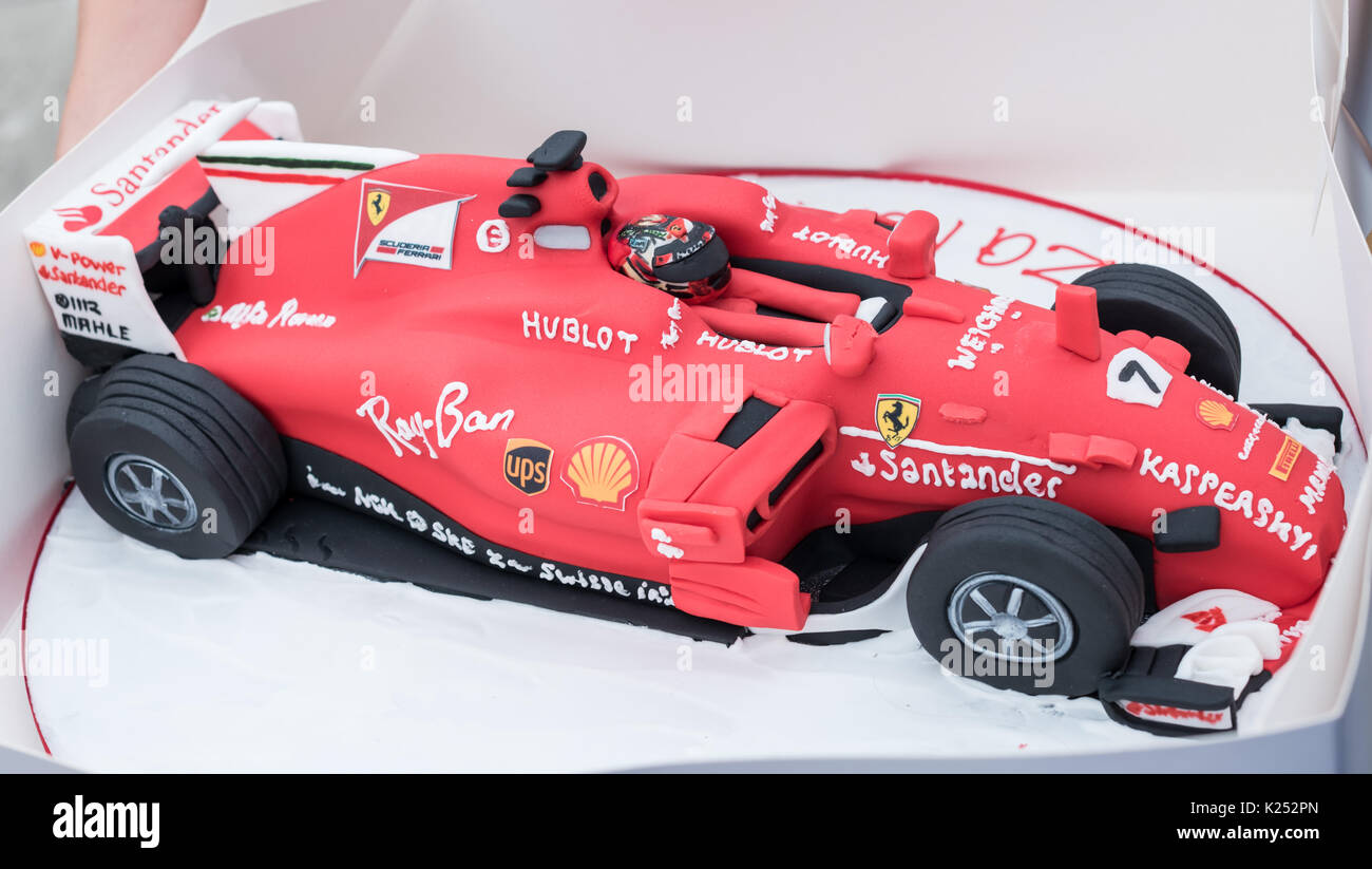 Racing car cake hi-res stock photography and images - Alamy