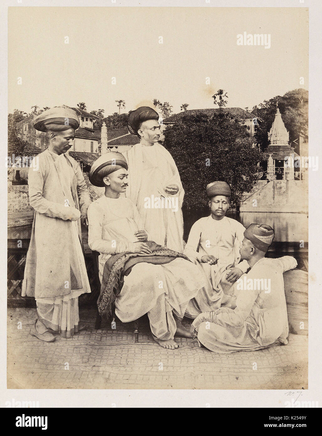 Banians hi-res stock photography and images - Alamy