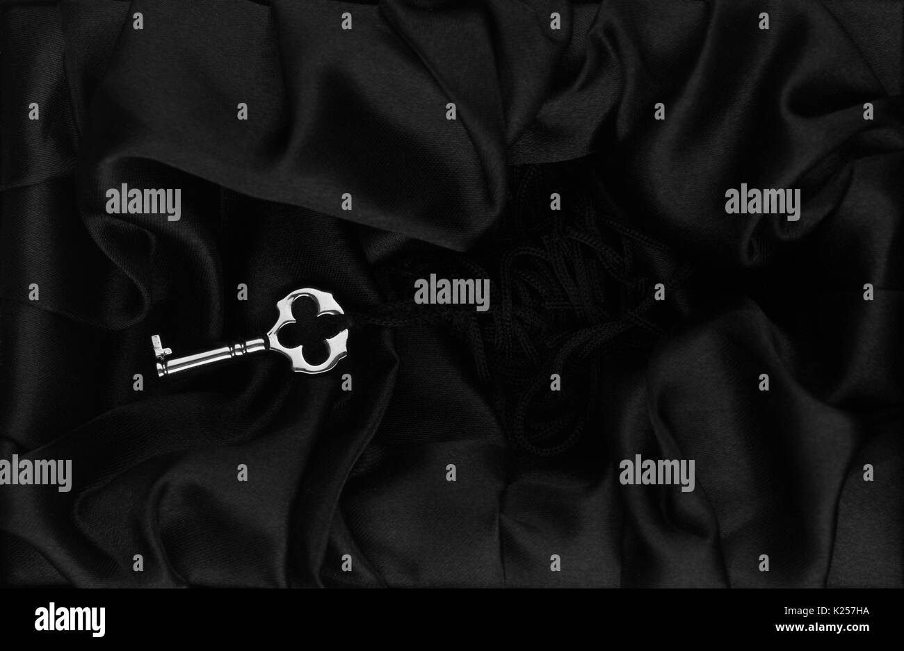 Satin black metal texture hi-res stock photography and images - Alamy