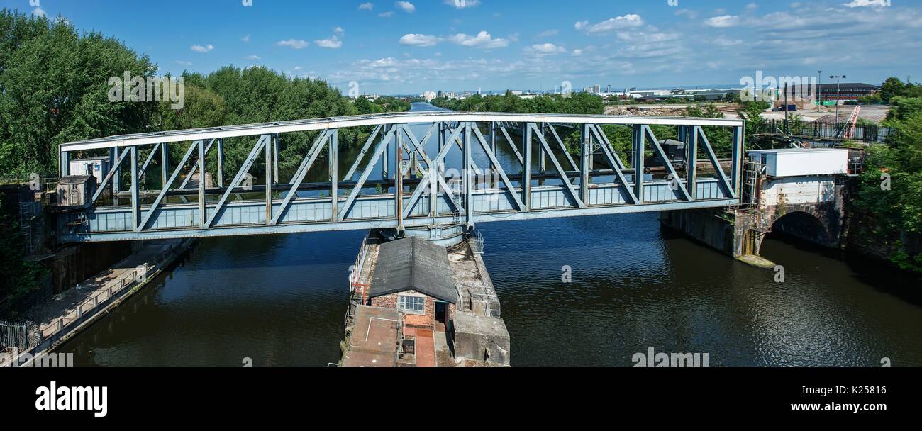 Barton Aqueduct bridge taking the Bridgewater Canal over the Manchester ...