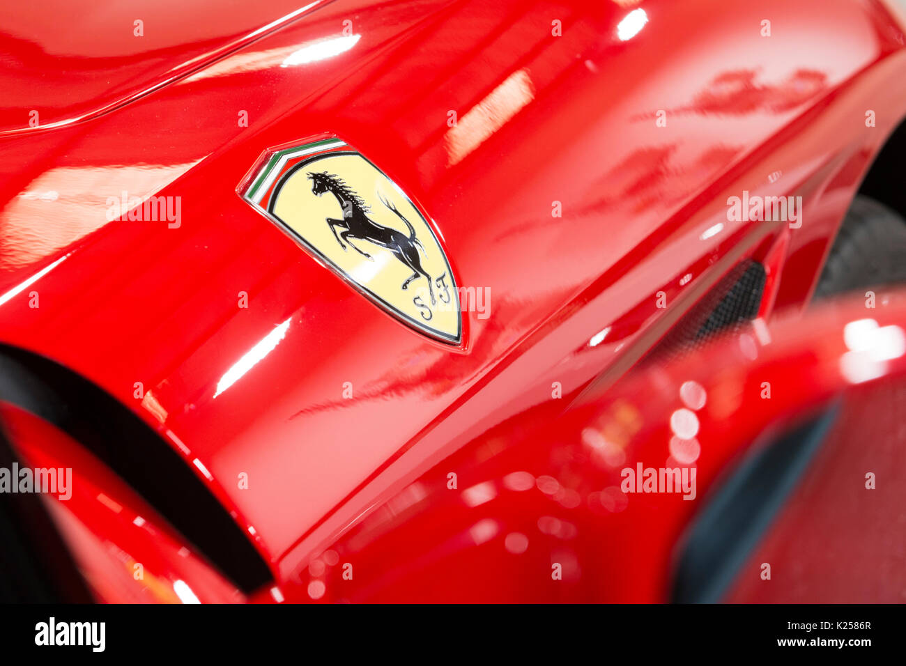 Ferrari California and Honda NSX supercars Stock Photo - Alamy