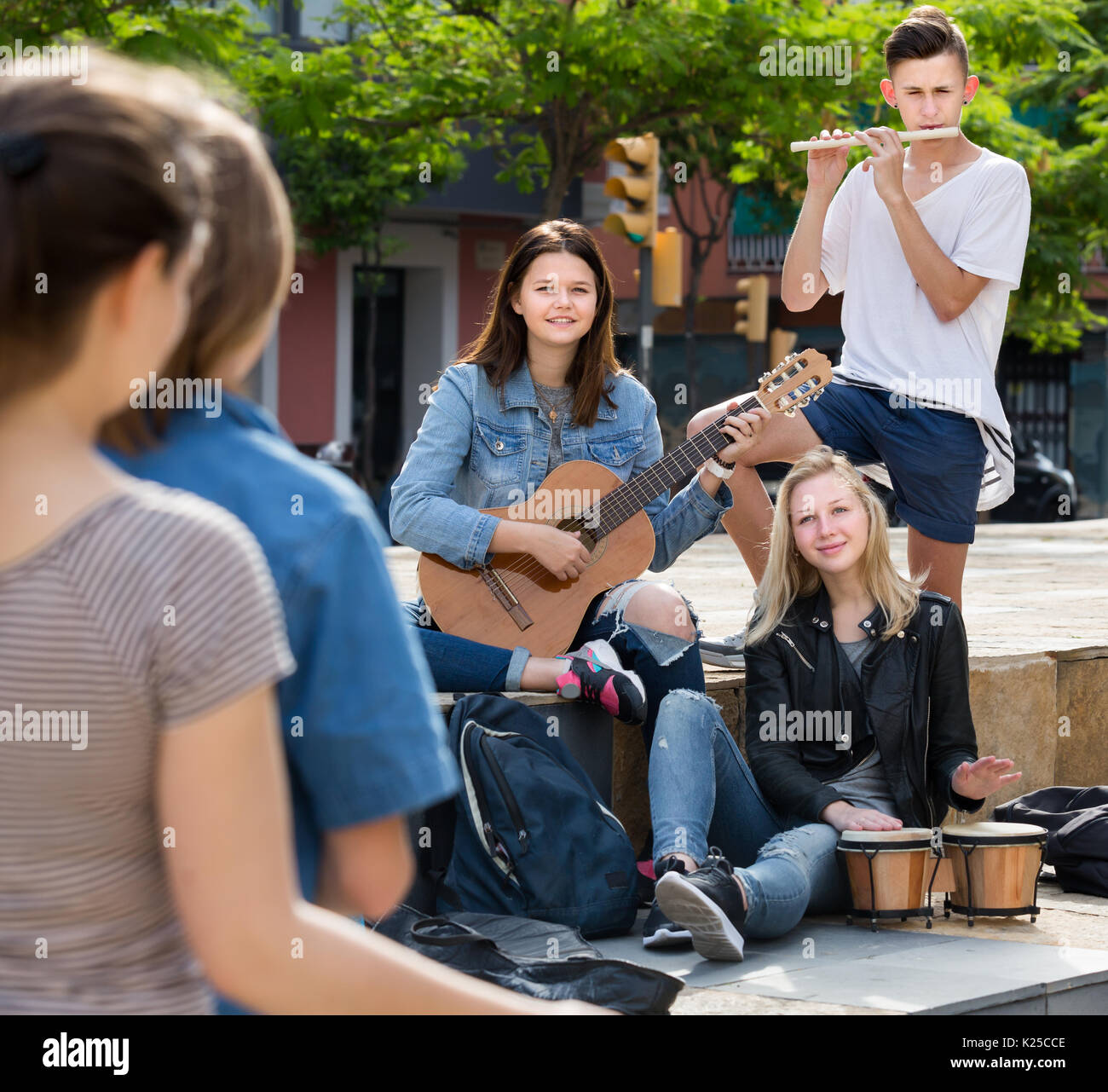 Girl laughing drums hi-res stock photography and images - Alamy