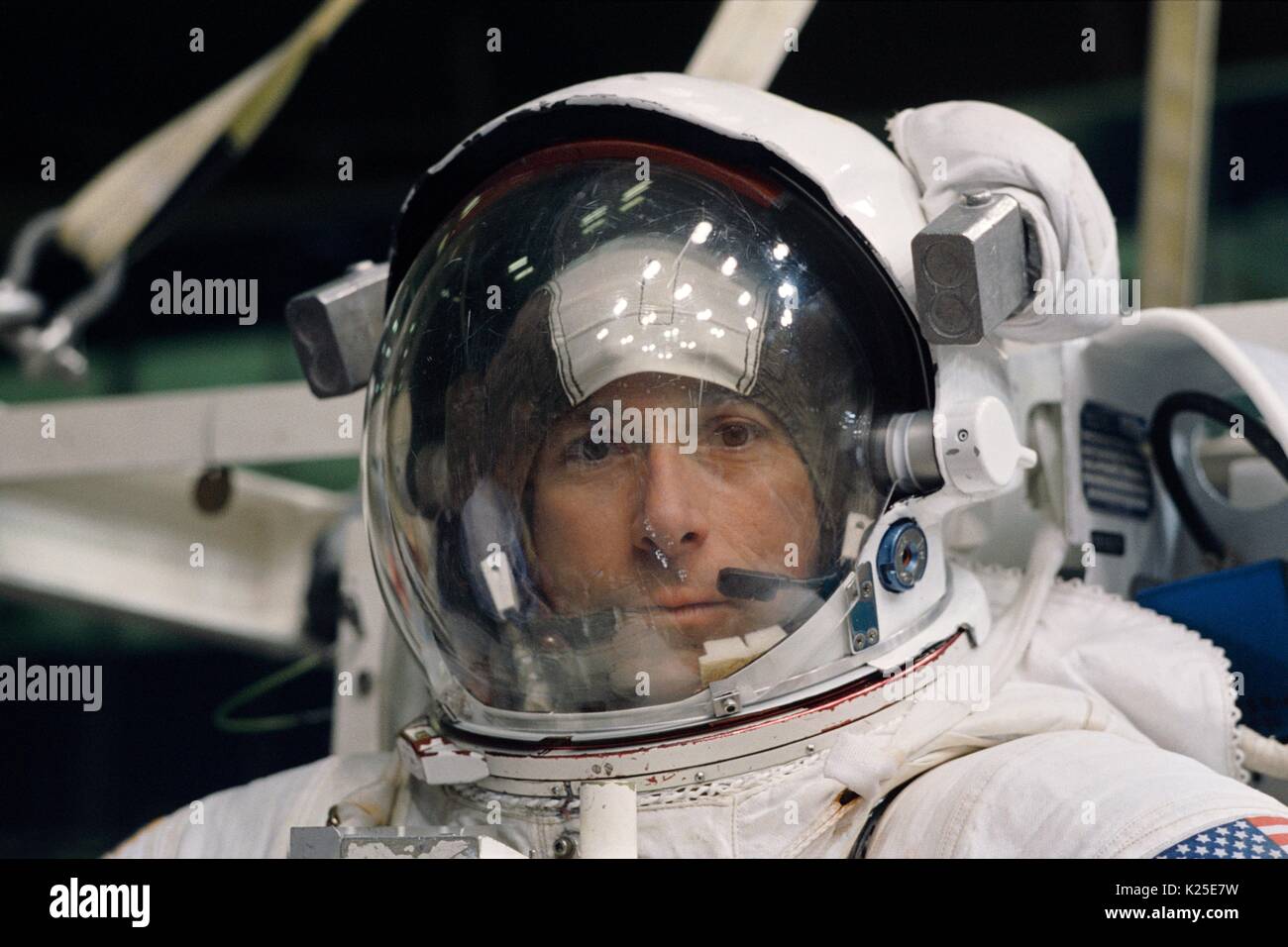 NASA Space Shuttle Discovery STS-64 mission prime crew member American ...