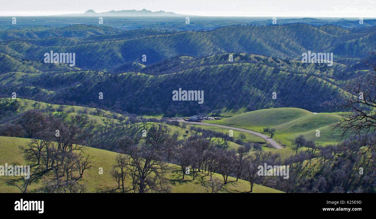 Sutter buttes hi-res stock photography and images - Alamy