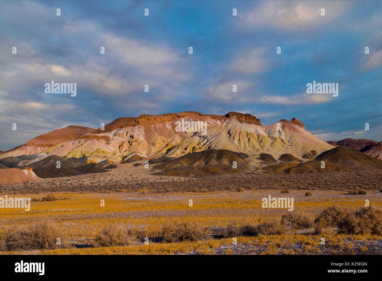 Red rock covers the arid Silver Peak Range in the Battle Mountains ...