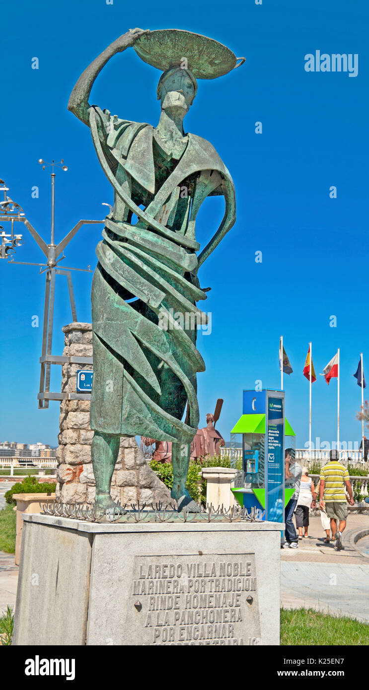 Laredo, Rinde Homenaje Statue, Cantabria, Spain Stock Photo - Alamy
