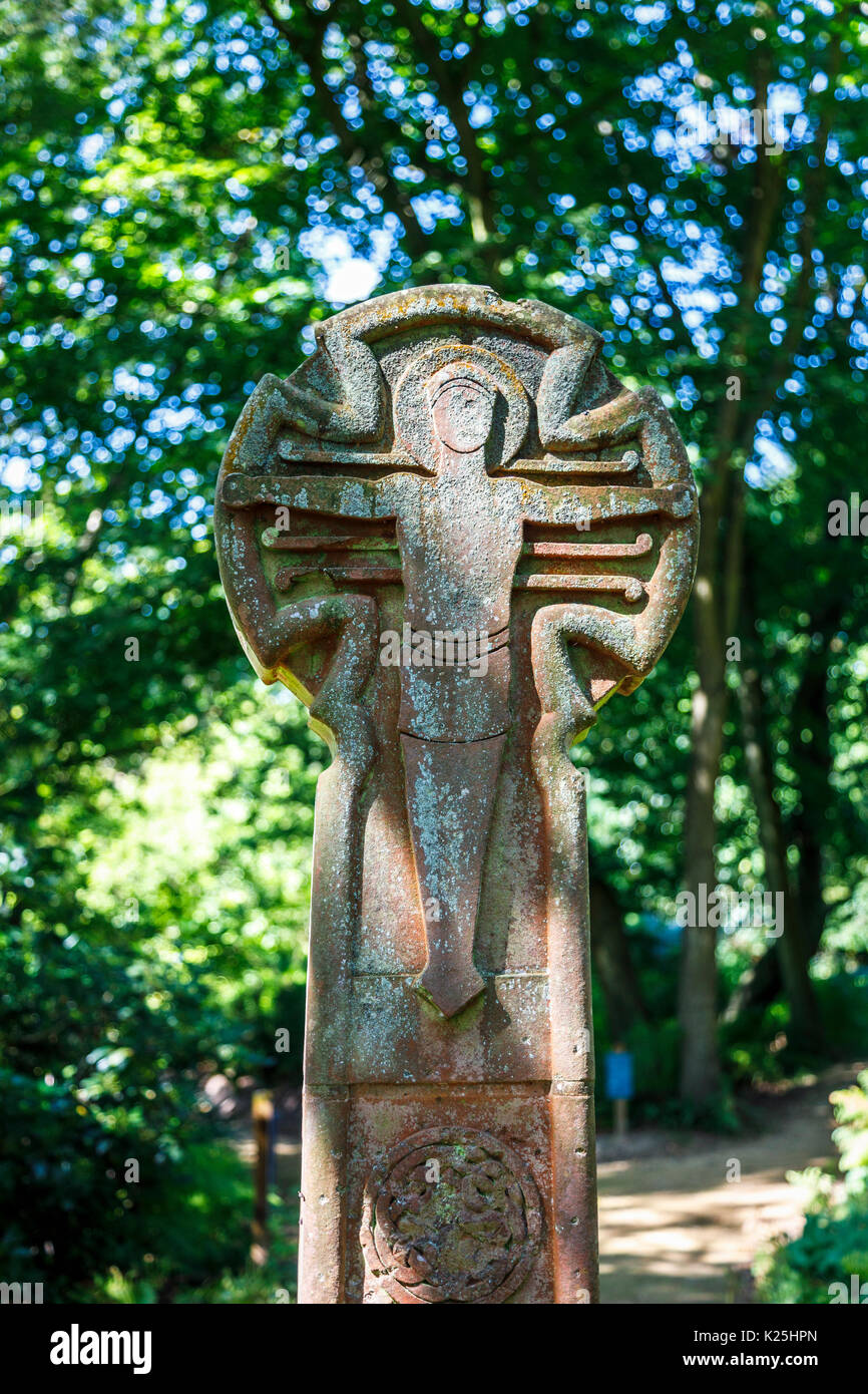 Celtic cross Pilgrims Way Watts Memorial in Compton, a village near ...