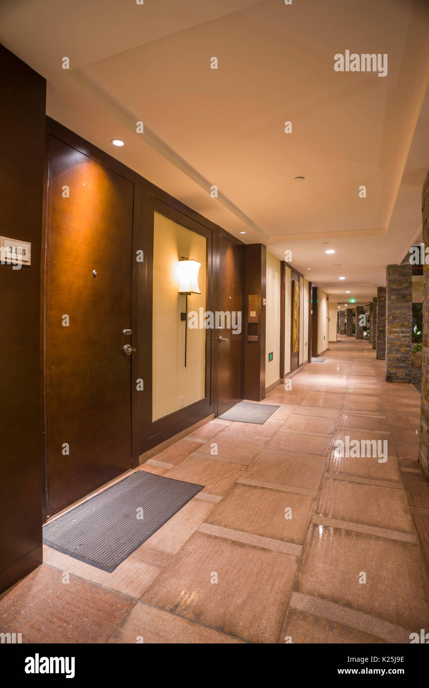 Hotel corridor room door hi-res stock photography and images - Alamy