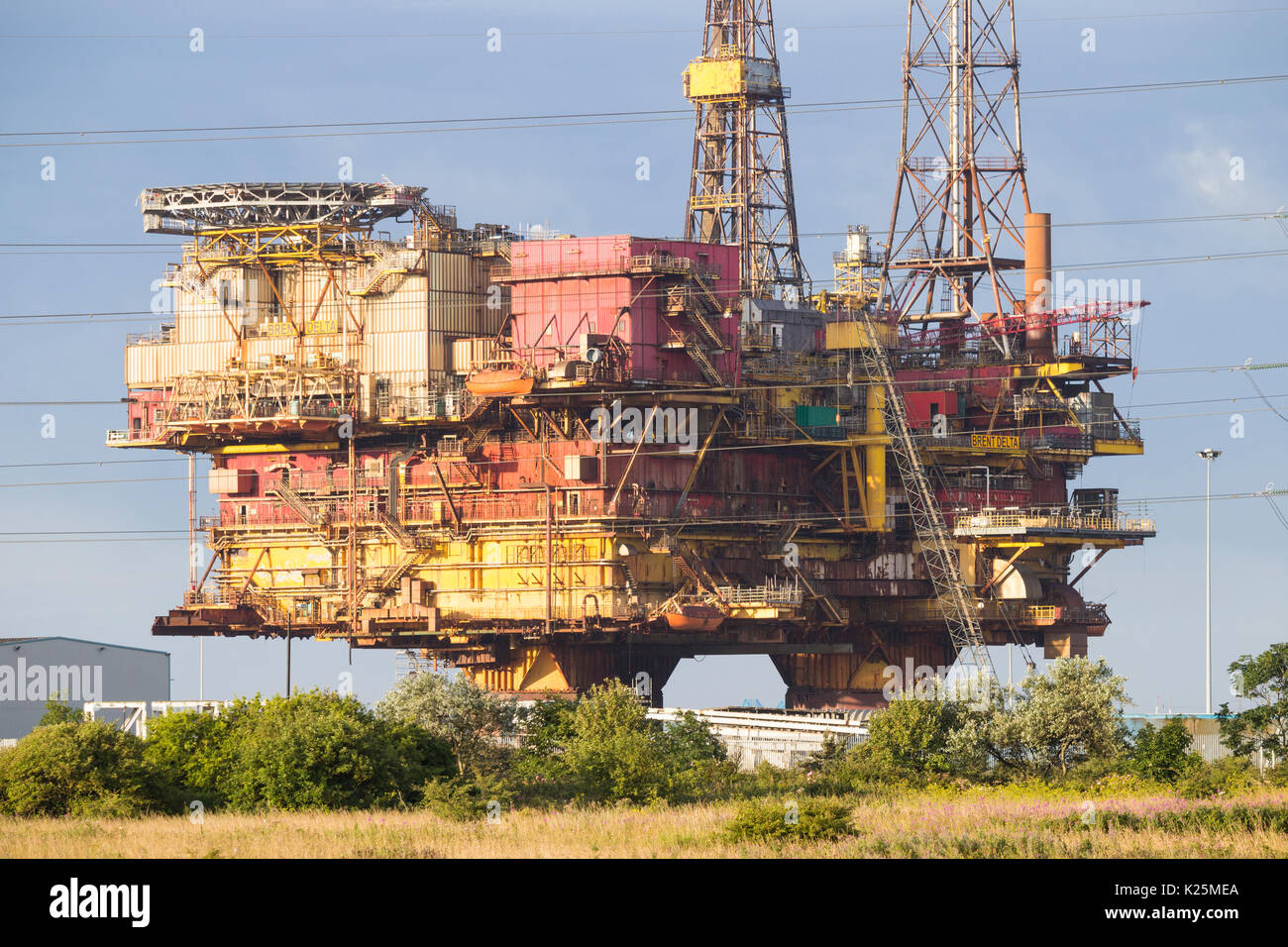 The 130 metre tall, 24,000 tonne Brent Delta Topside oil platform being ...