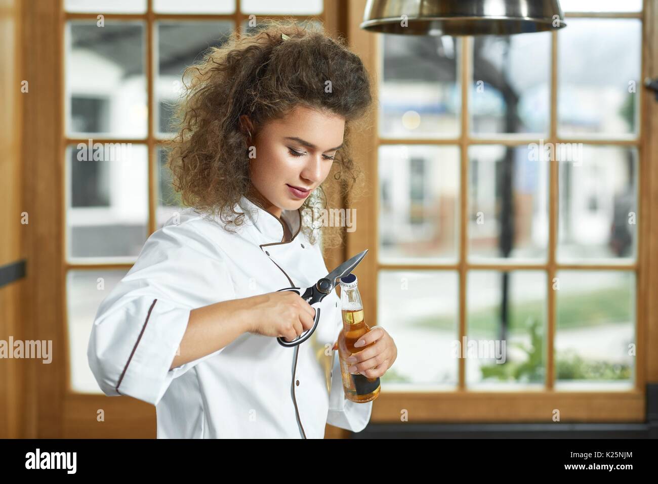 Fizzy bottle opening hi-res stock photography and images - Alamy