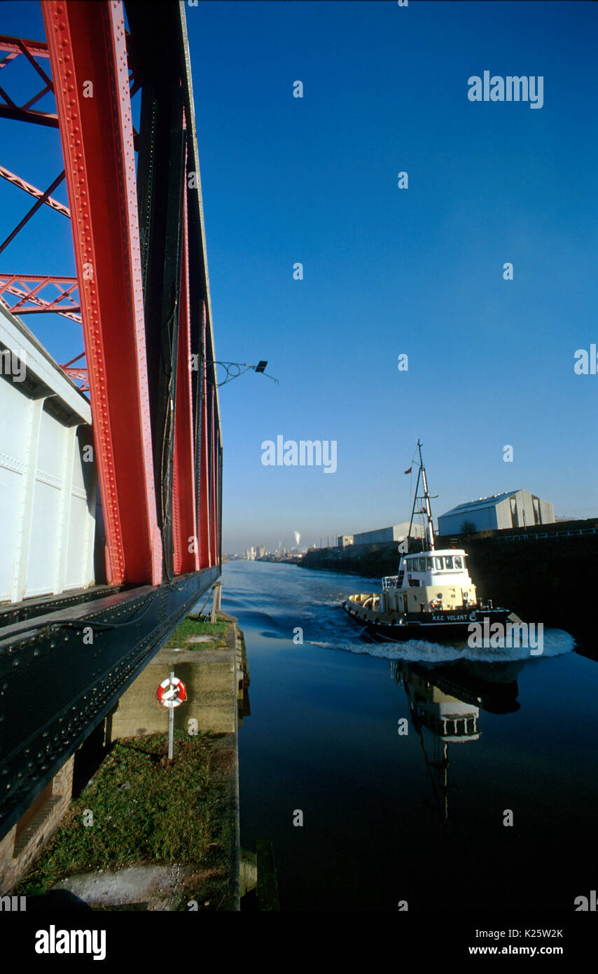 Barton Aqueduct bridge taking the Bridgewater Canal over the Manchester ...