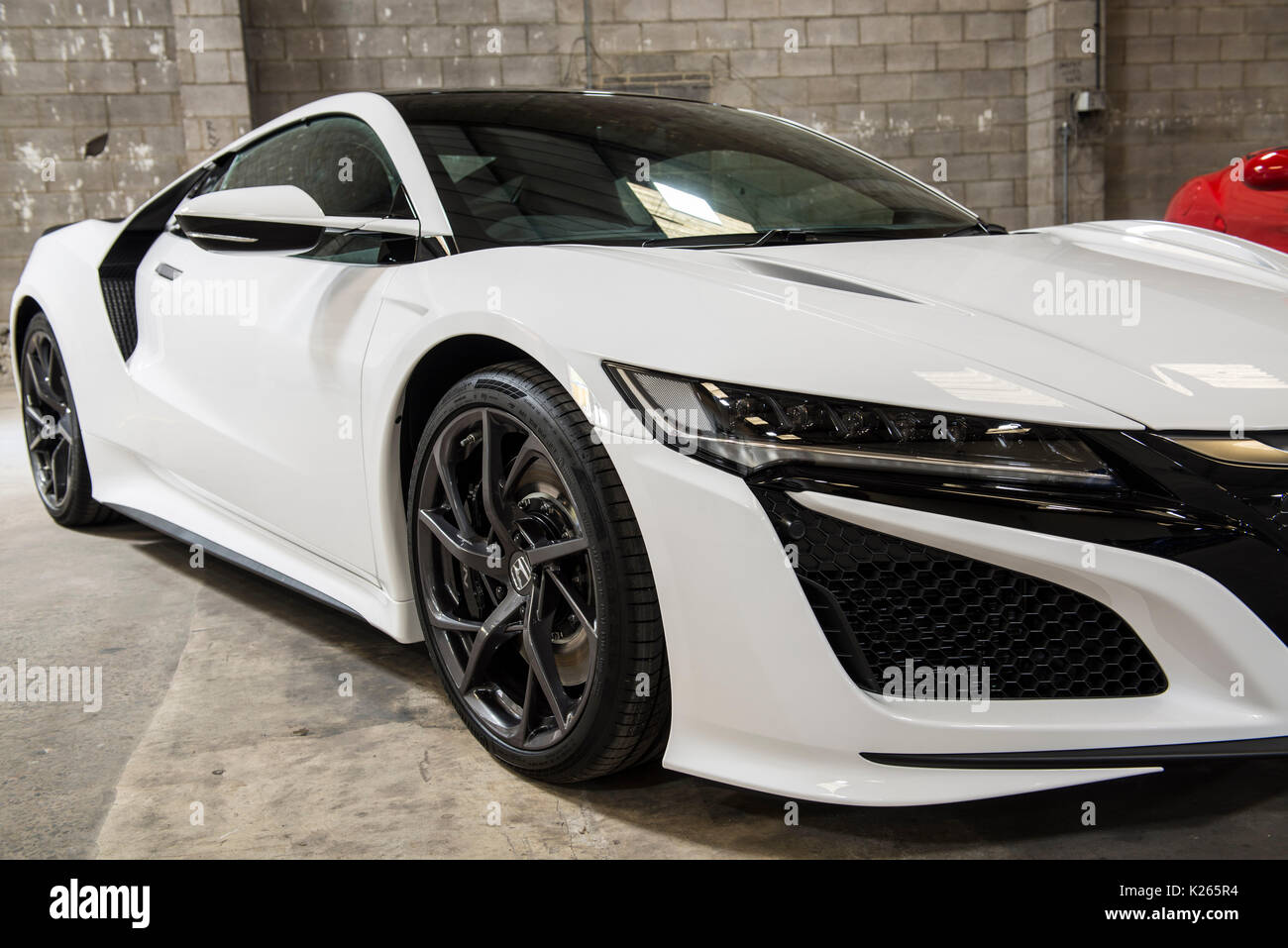 Ferrari California and Honda NSX supercars Stock Photo - Alamy