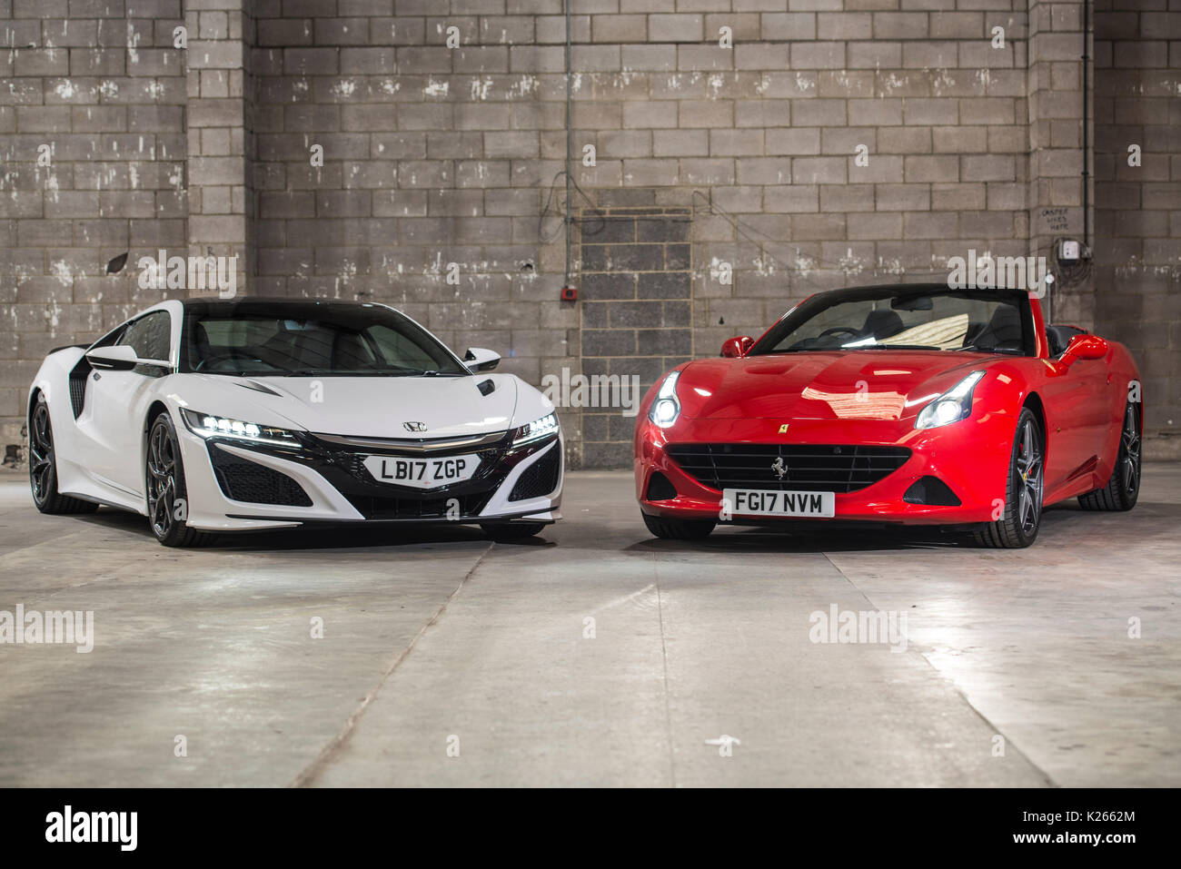 Ferrari California and Honda NSX supercars Stock Photo - Alamy