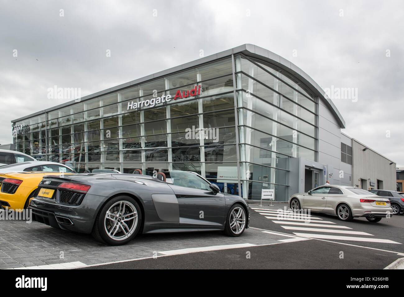 Carsale High Resolution Stock Photography and Images - Alamy