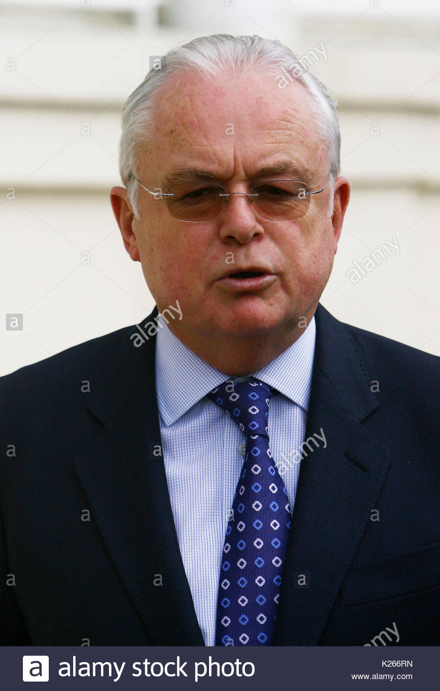 Martyn Lewis Stock Photos & Martyn Lewis Stock Images - Alamy