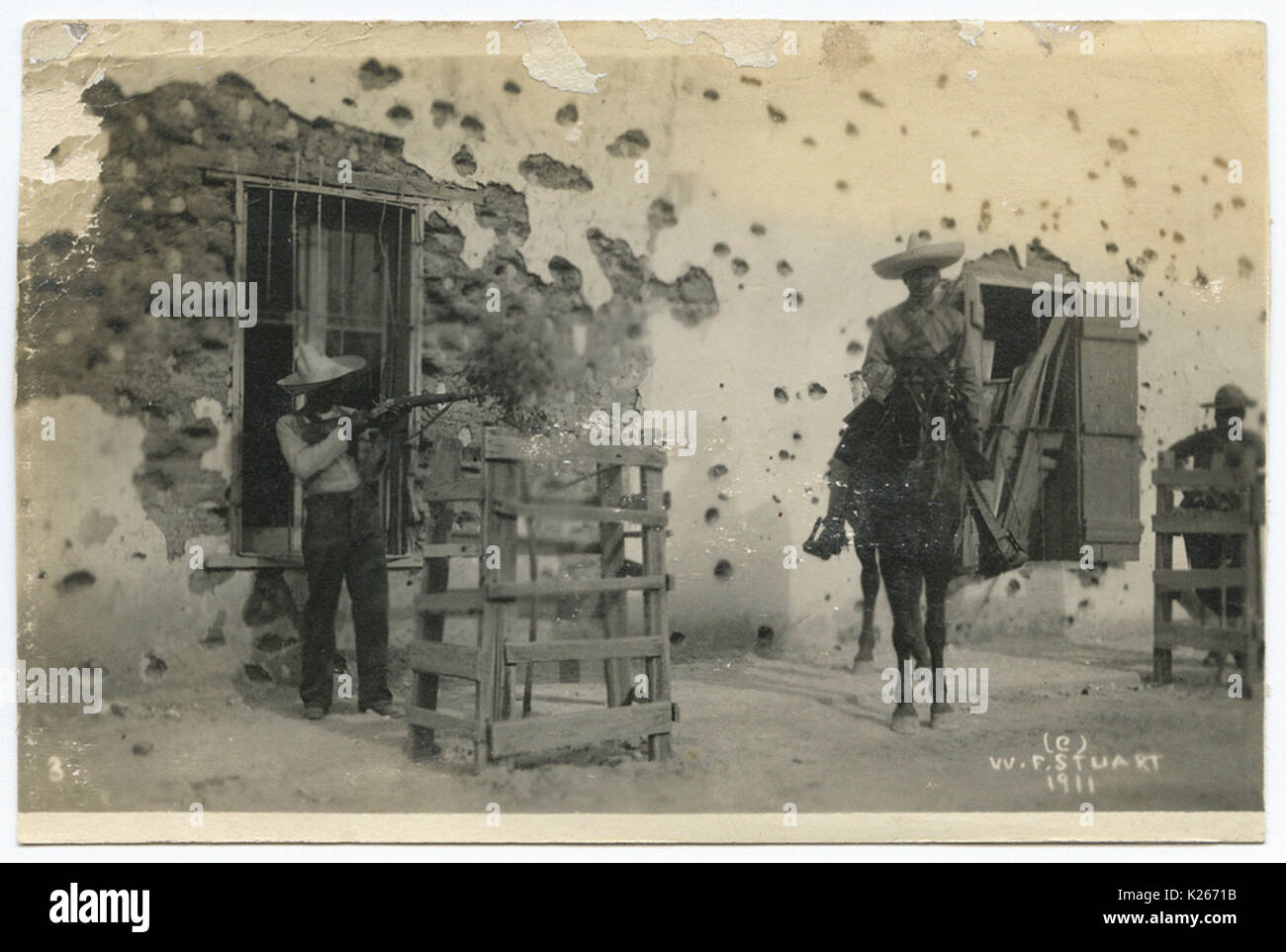 Mexican soldiers hi-res stock photography and images - Alamy
