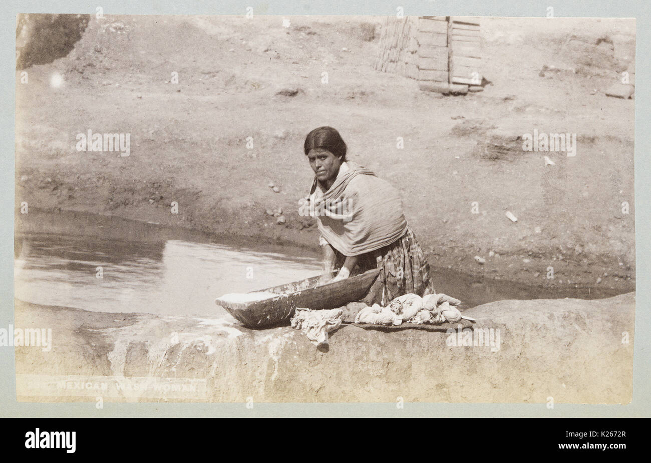 Mexican wash woman hi-res stock photography and images - Alamy