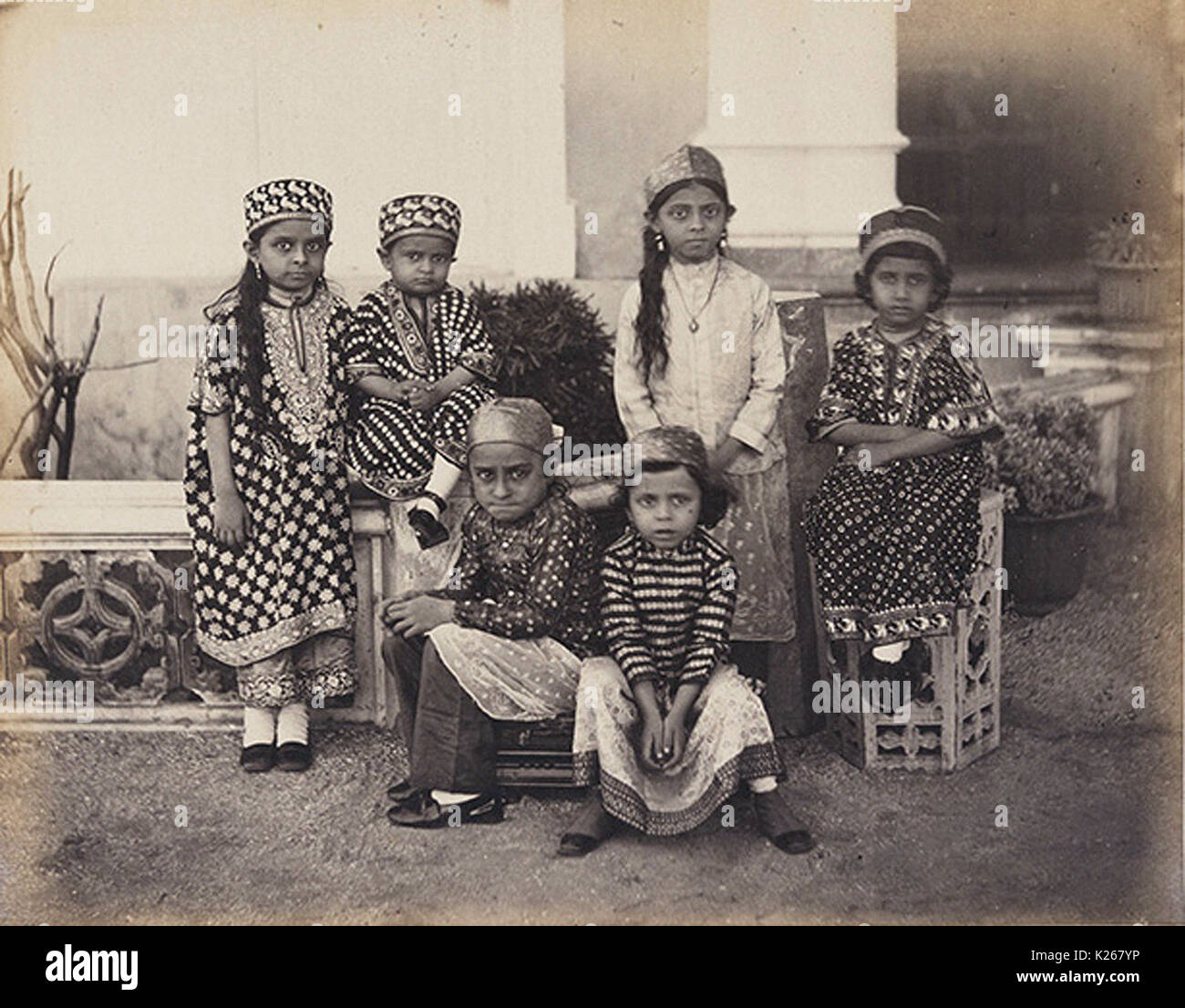 Parsee children hi-res stock photography and images - Alamy