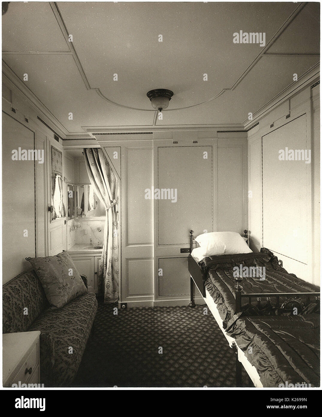 Luxury stateroom hi-res stock photography and images - Alamy