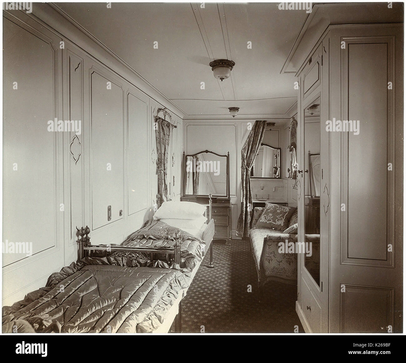 Luxury stateroom hi-res stock photography and images - Alamy