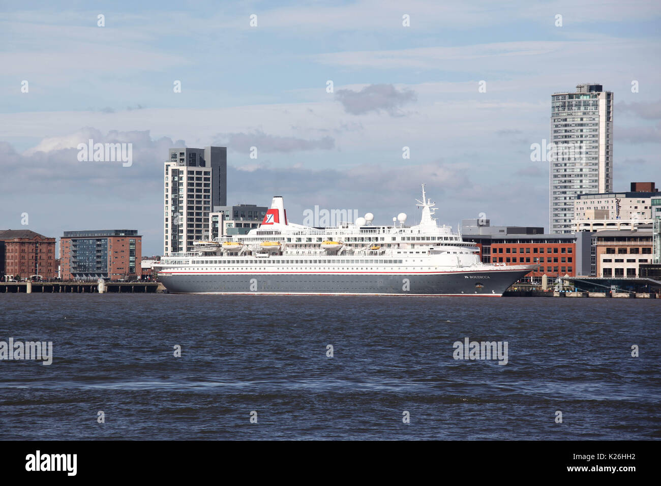 Ferry Across The Mersey Stock Photo - Alamy
