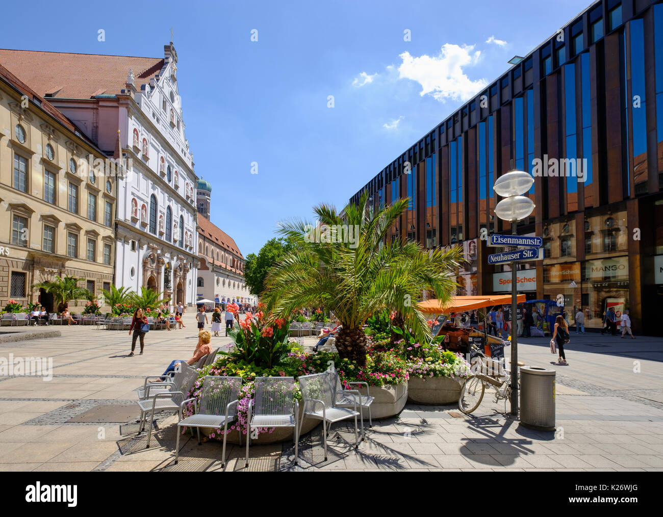 Palm trees in pedestrian zone, Michaelskirche, Neuhauser Strasse, old ...