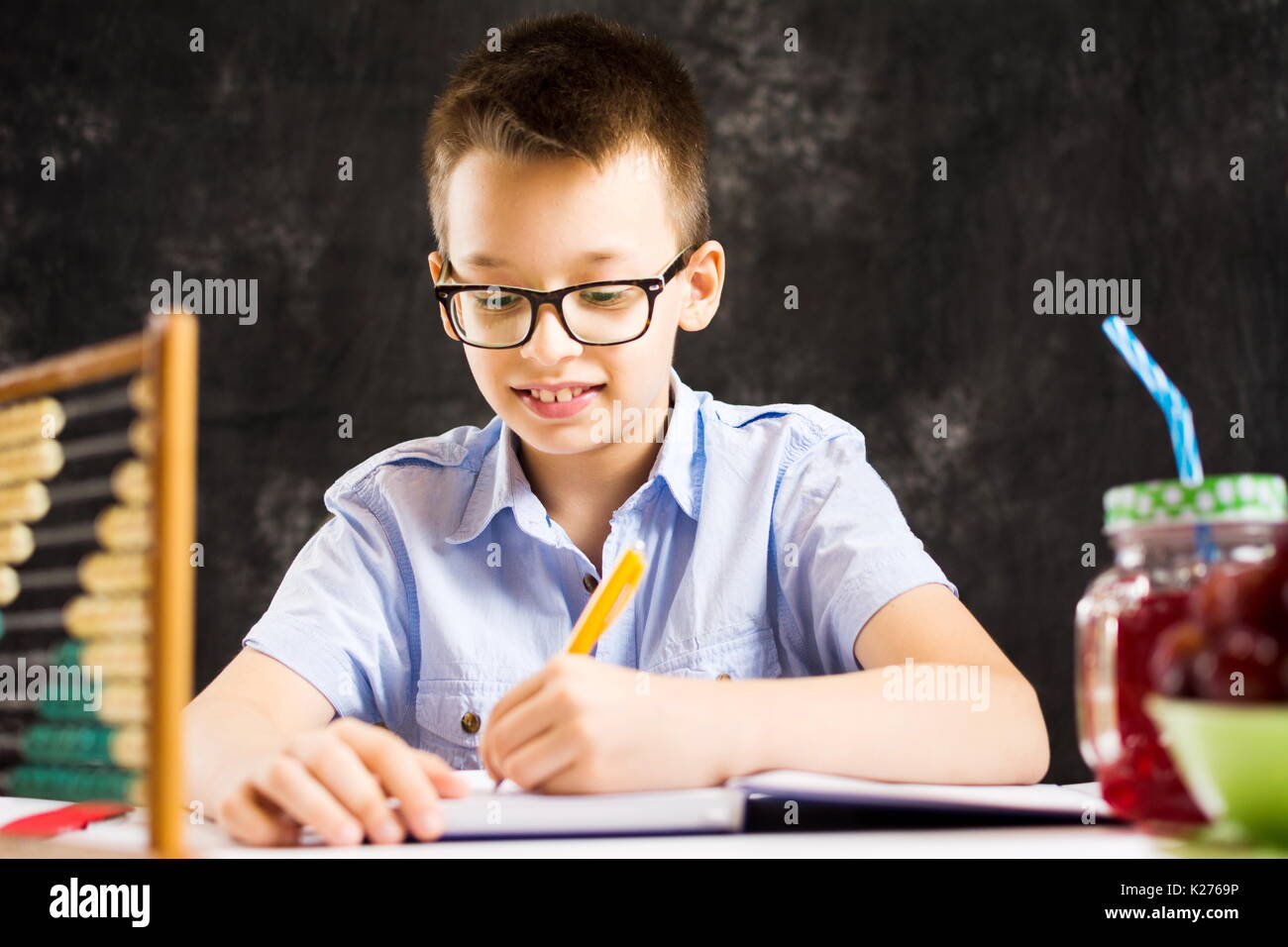 Children doing math hi-res stock photography and images - Alamy