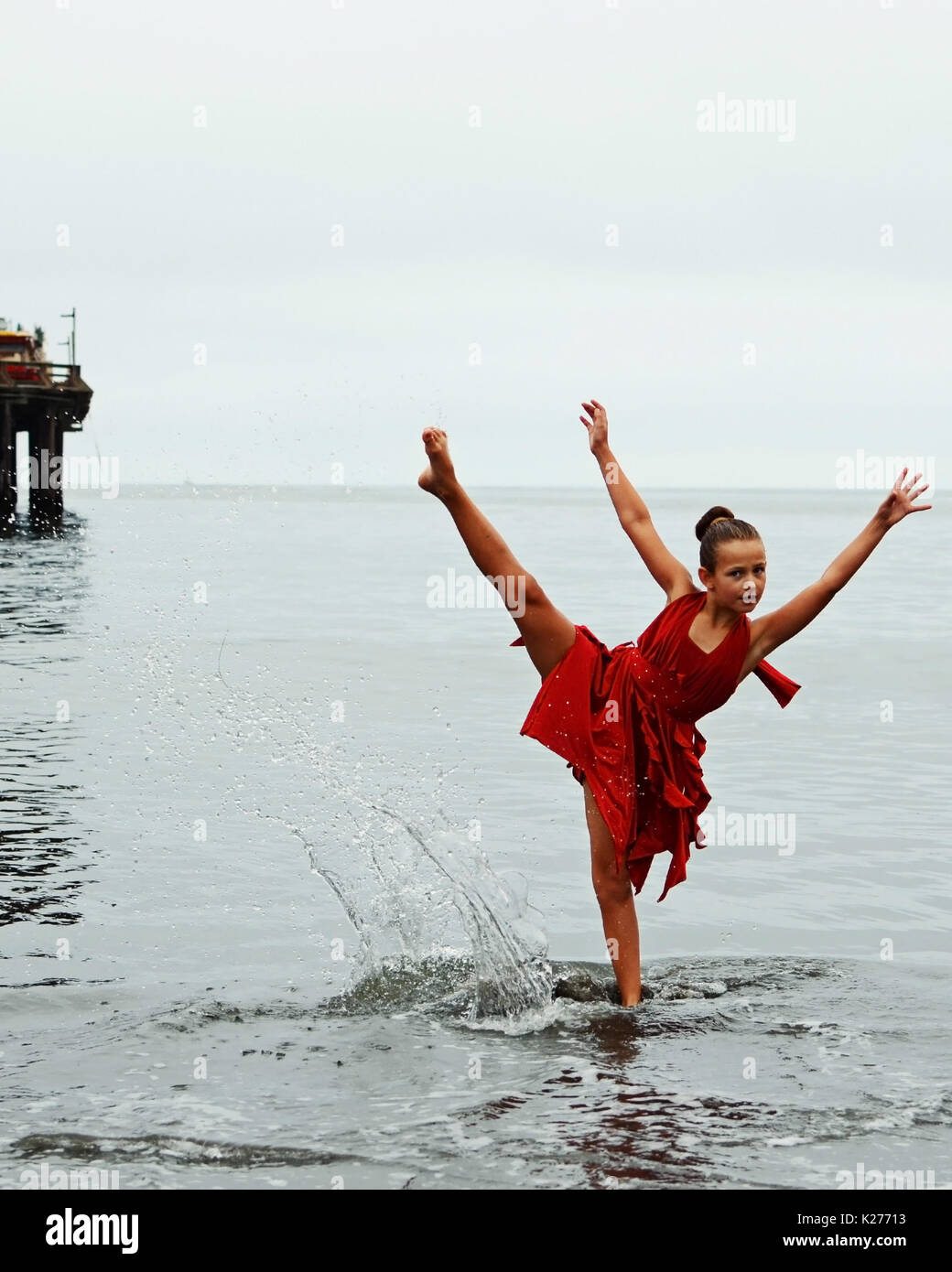 Female dancing ocean hi-res stock photography and images - Alamy