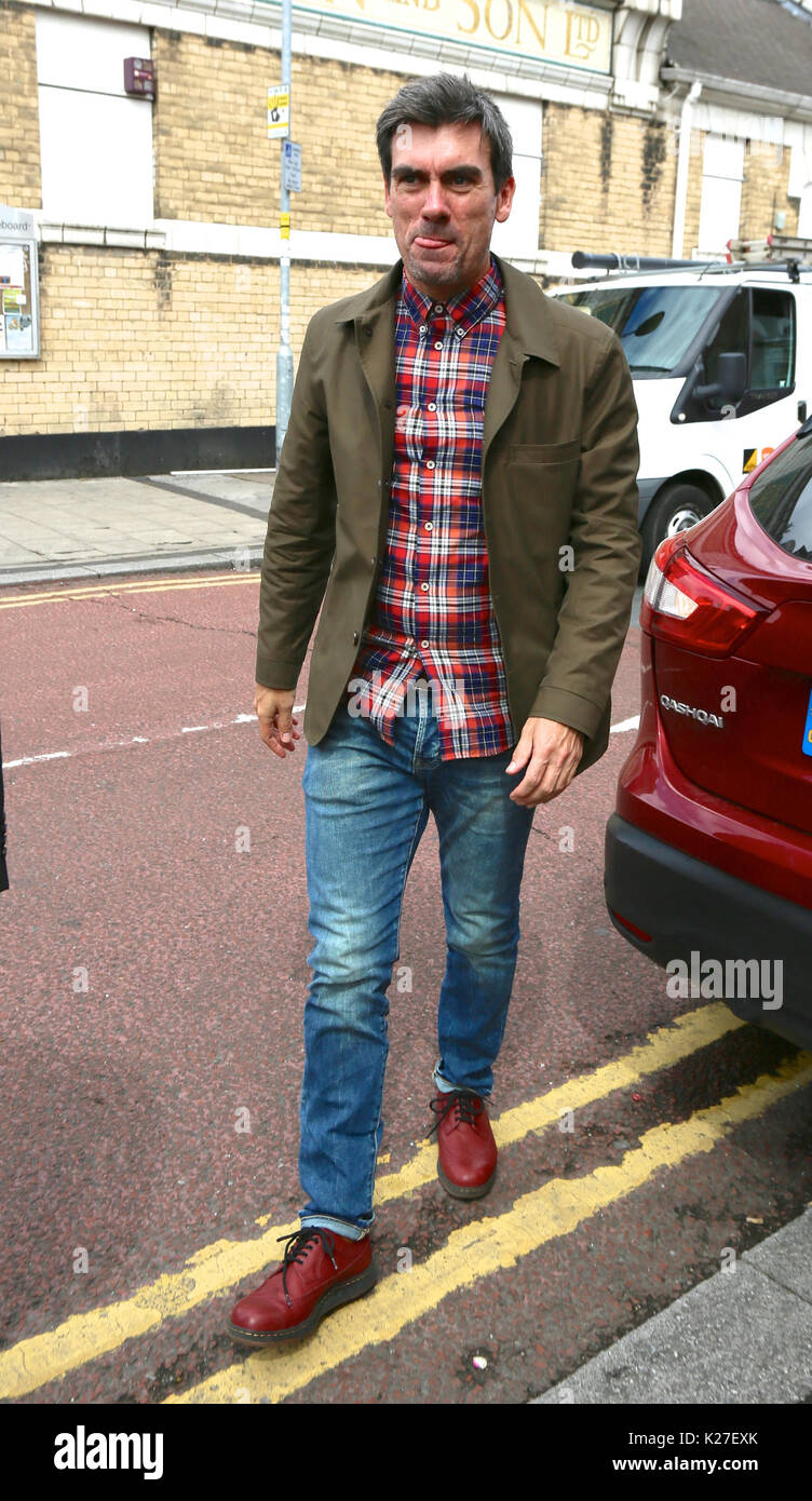 Emmerdale star Jeff Hordley meets fans during a visit to Hull ...
