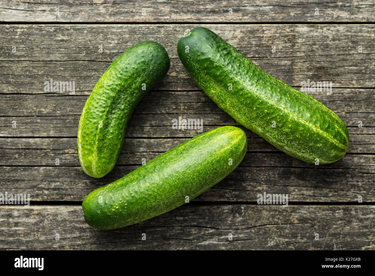 Fresh green cucumbers. Top view of cucumbers. Top view Stock Photo - Alamy