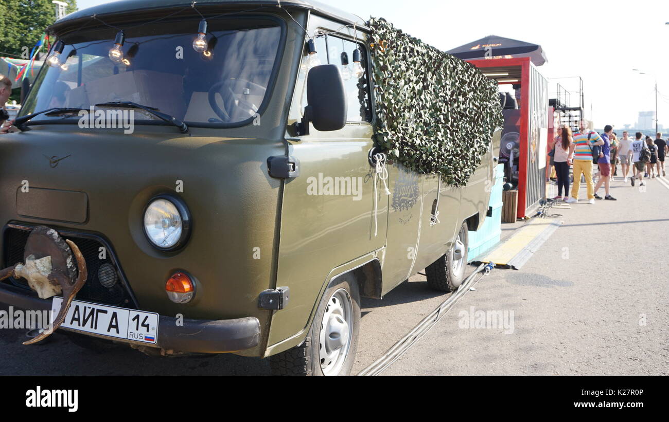Cars on Sale and car show in Russia Stock Photo - Alamy