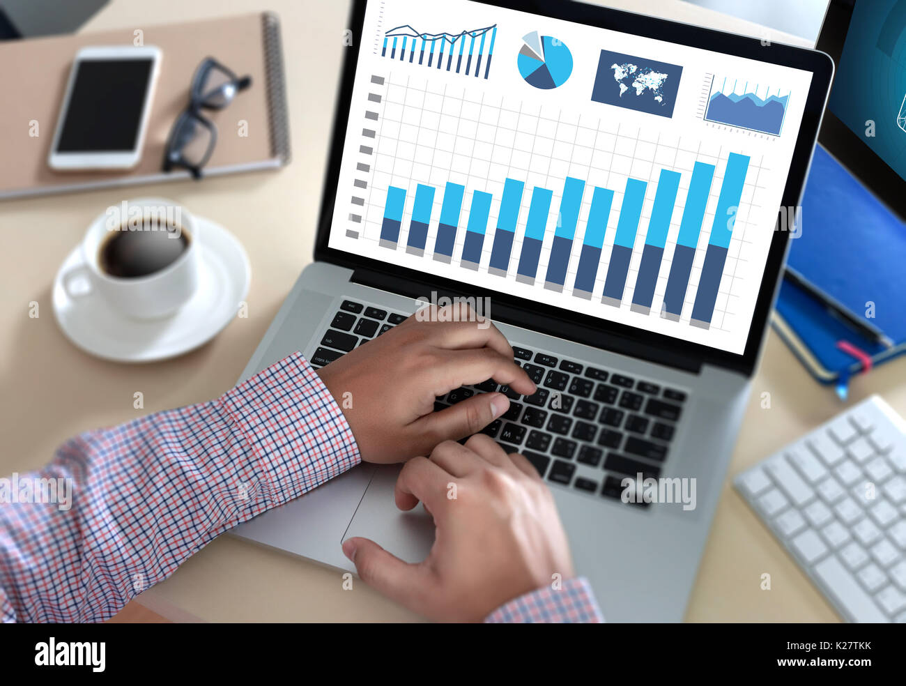 Business Information Technology people work hard Data Analytics ...