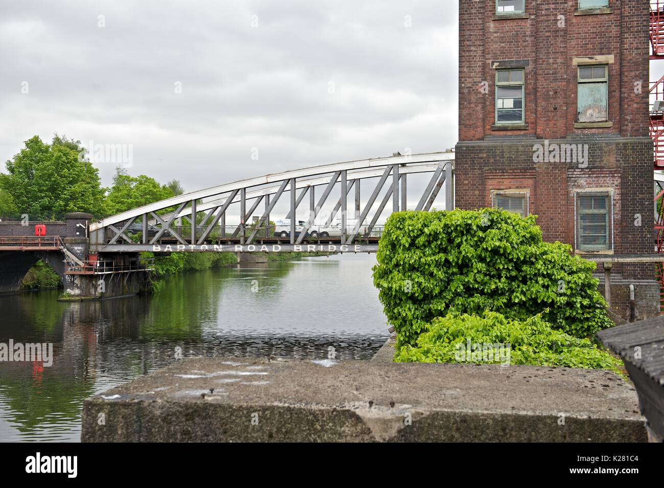 Barton Aqueduct bridge taking the Bridgewater Canal over the Manchester ...