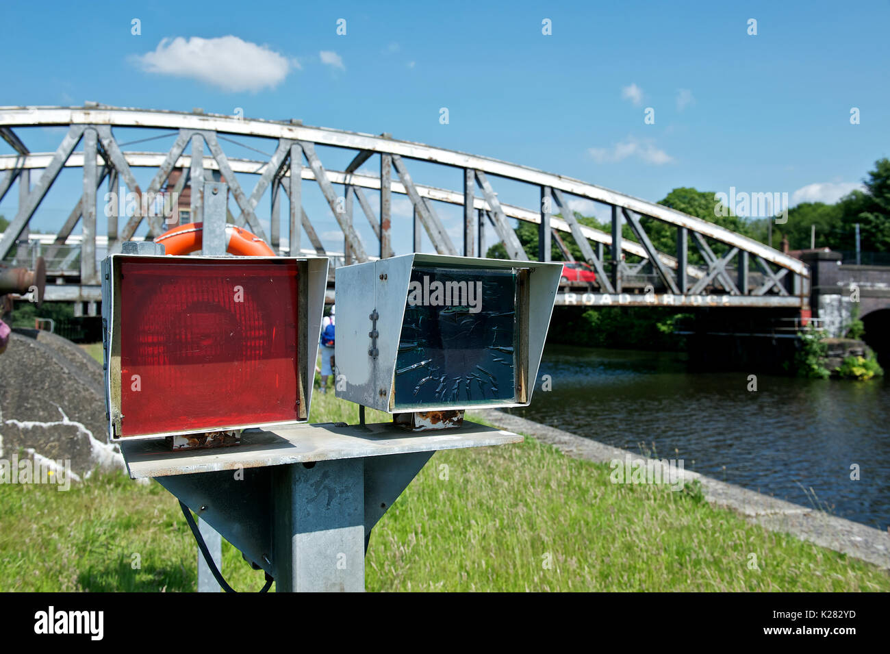 Barton Aqueduct bridge taking the Bridgewater Canal over the Manchester ...