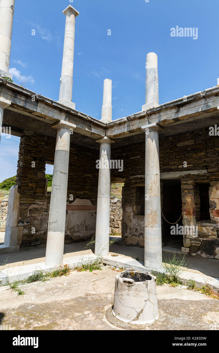 Inside ancient greek house hi-res stock photography and images - Alamy