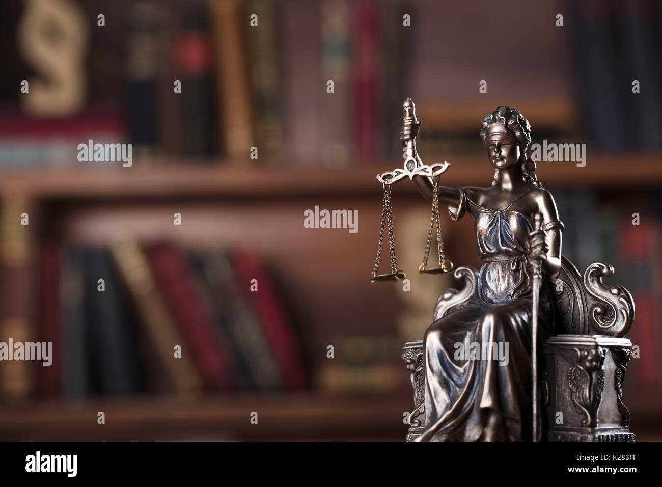 Law symbols in justice hi-res stock photography and images - Alamy