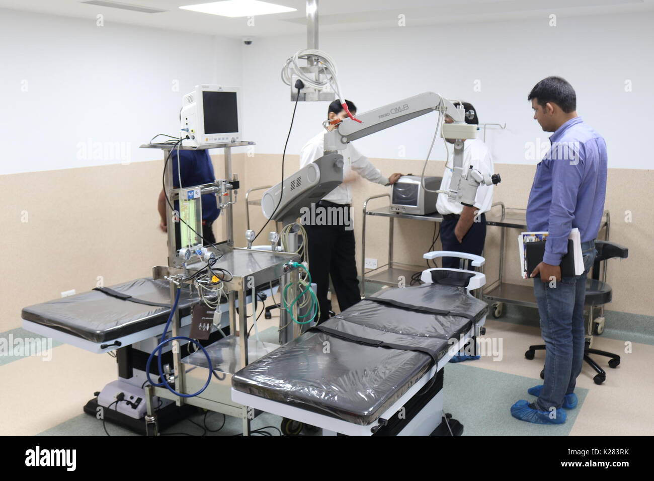 Srinagar, India. 28th Aug, 2017. Sharp sight (Group of Eye Hospital ...