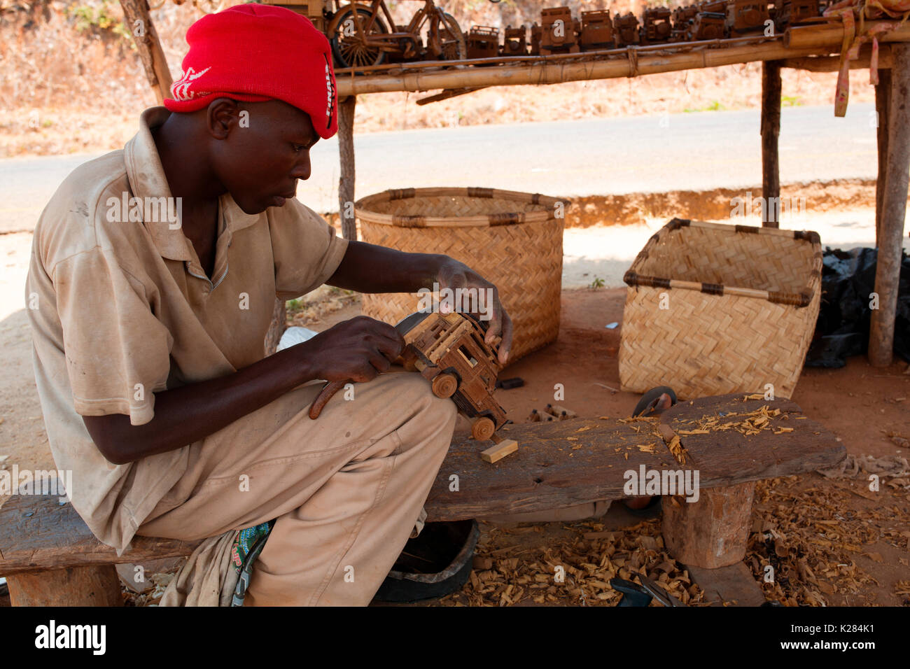 Malawi crafts hi-res stock photography and images - Alamy